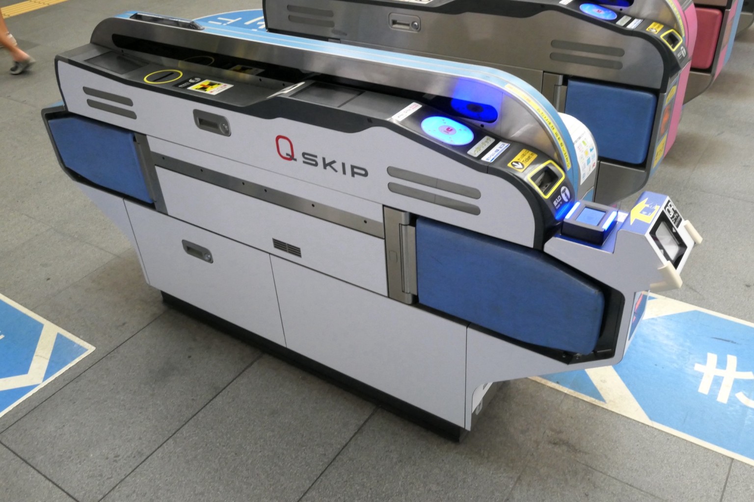 君たちは田園都市線の"白い"自動改札機をどう通過するか！？ 東急電鉄がカードの「タッチ決済」でなく「タッチ機能」からスタートする理由 | 電子決済マガジン